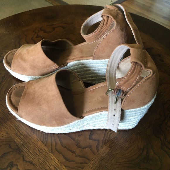 Universal Thread | Shoes | Universal Thread Wedges | Poshmark